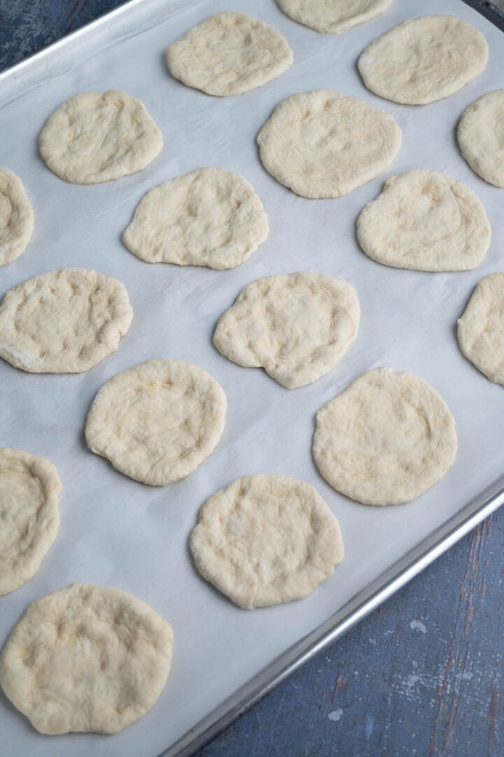 Mini Pizzetta (mini bite-sized pizza) - LadyPearTree