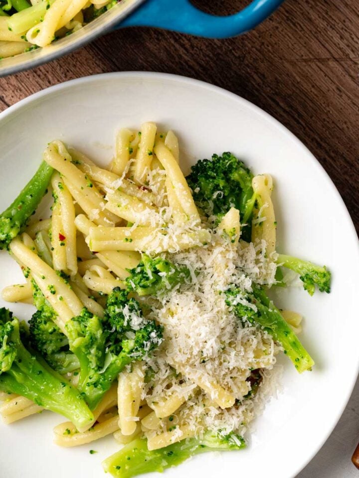 Rapini (Broccoli Rabe) with Garlic and Olive Oil - LadyPearTree