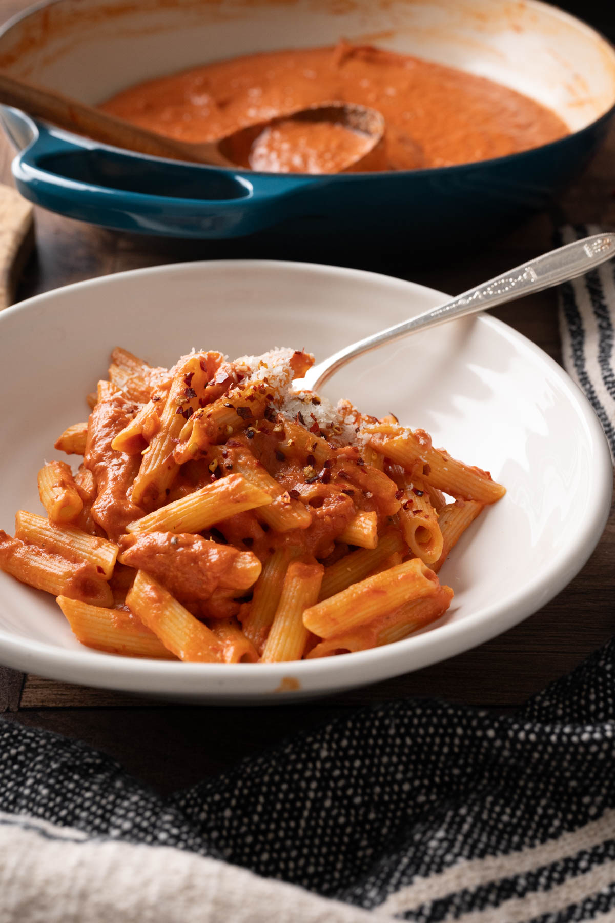 Italian Pink Sauce Pasta Recipe (velvety cream sauce) - LadyPearTree