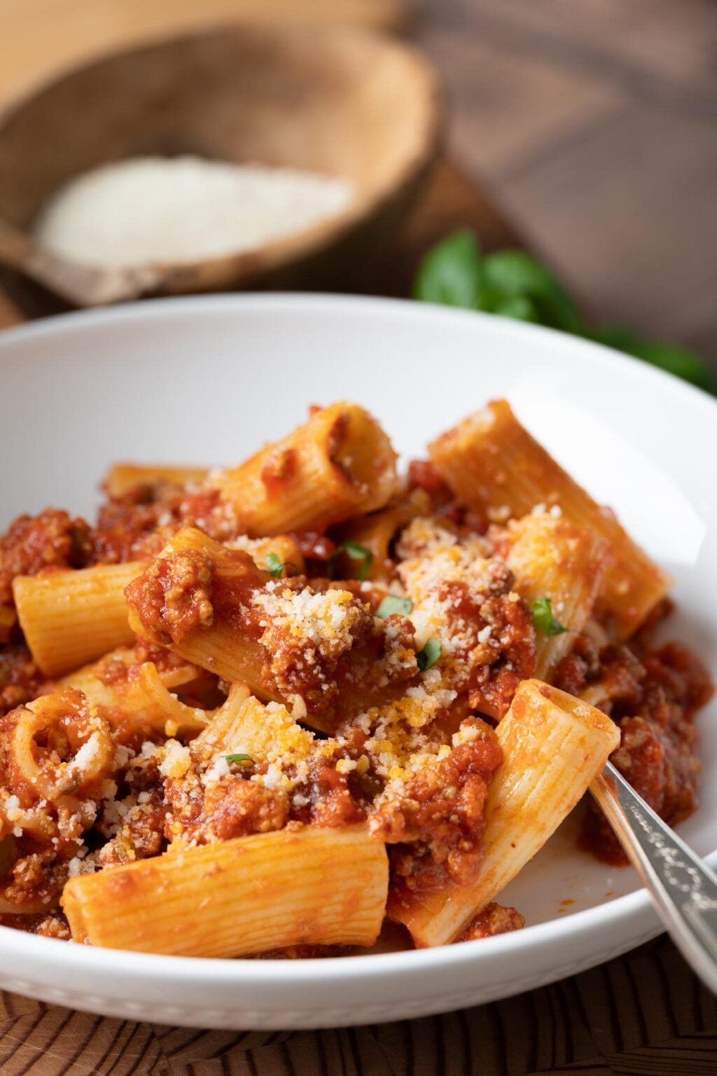 Rigatoni with Meat Sauce: Slow-Simmered, Hearty Bolognese - LadyPearTree